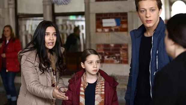 Kırgın Çiçekler 45.yeni bölüm fragmanı ATV'de Kader annesini öyle ...