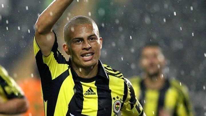 Alex'ten milli takım açıklaması
