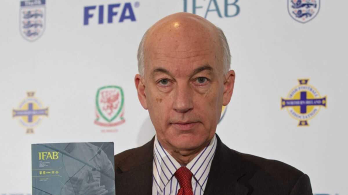 David Elleray: Türkiye'deki VAR sistemi yanlış uygulanıyor