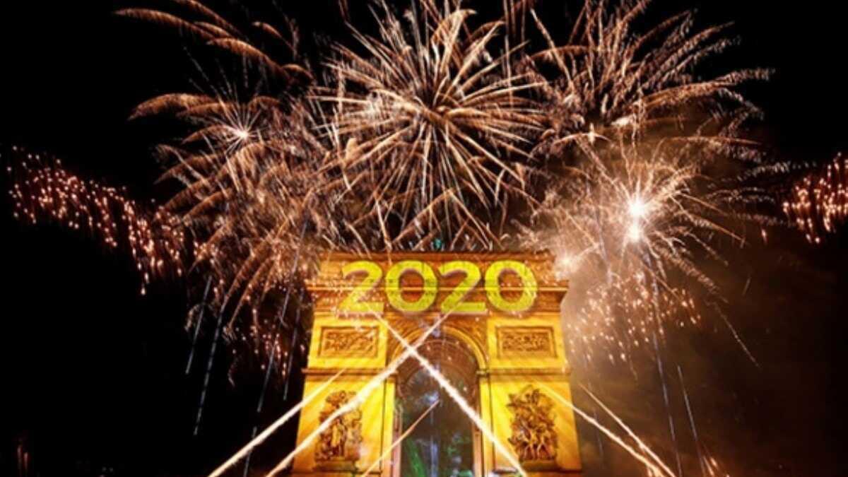 Dünya 2020 yılına 'merhaba' dedi