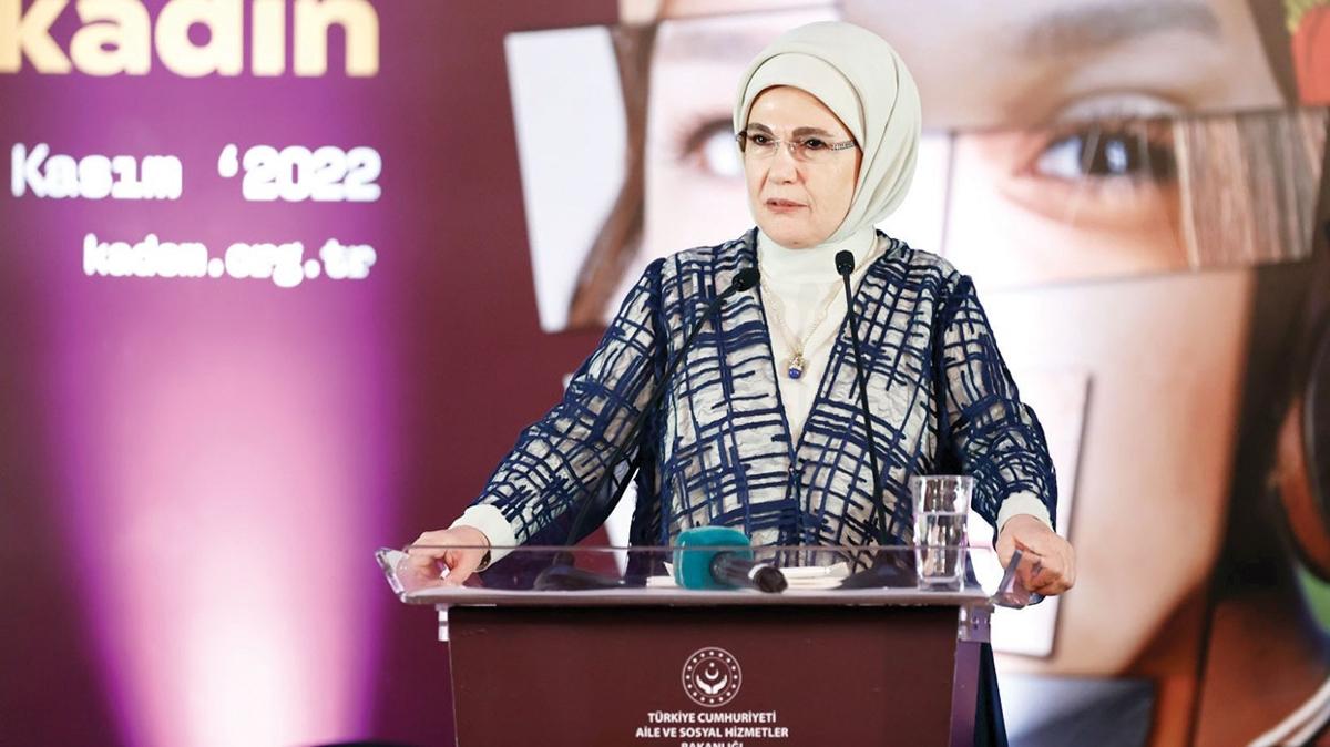 Emine Erdoğan: Anadolu tarihinde kadın rol modeldir!
