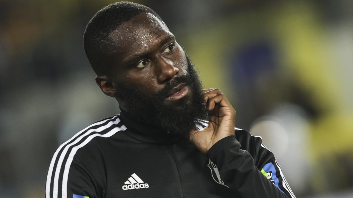 Beşiktaş Arthur Masuaku için resmi adımı attı