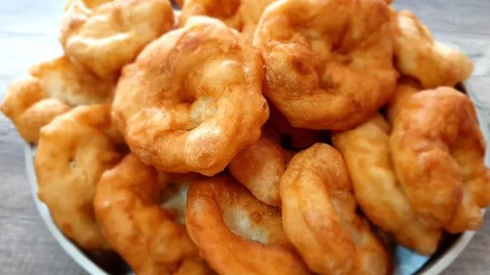 Kahvaltıların vazgeçilmez lezzeti! Pratik hamur kızartması tarifi