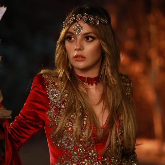 Melis Sezen "Islak saçla dans etme sezonu açıldı" diyerek oynadı