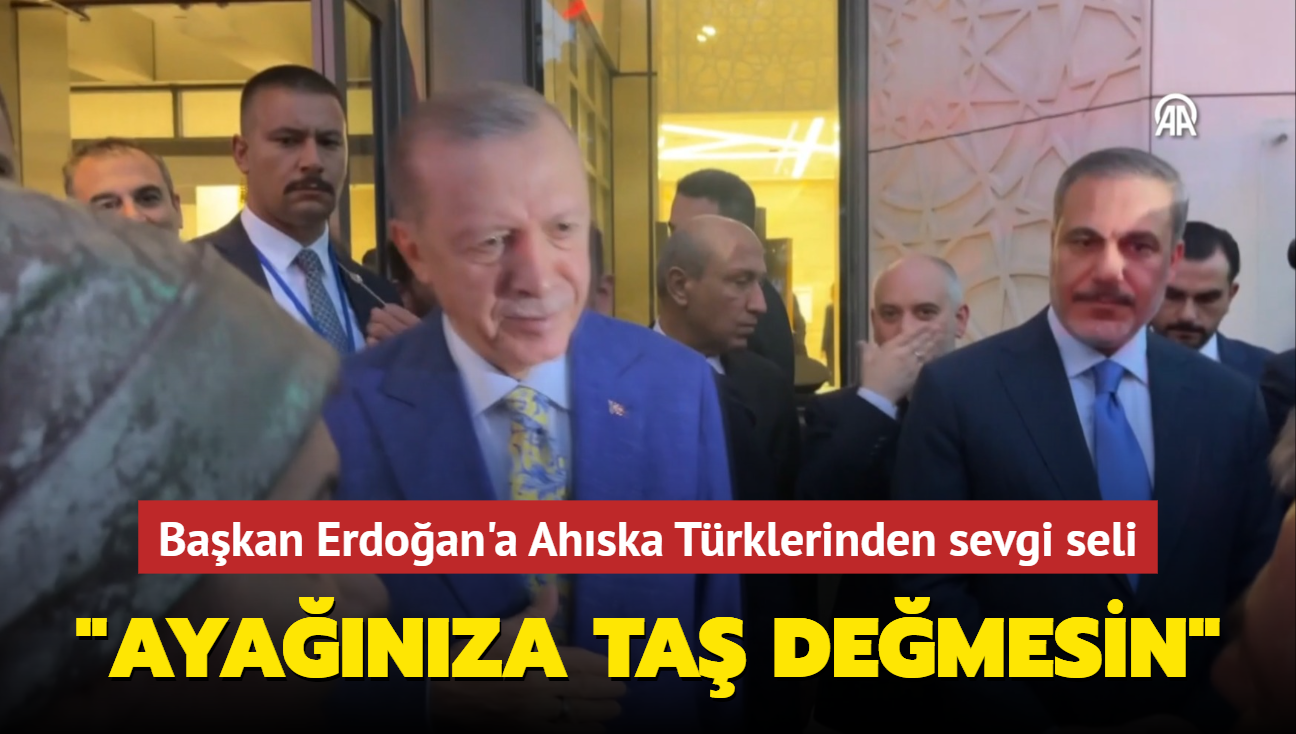 Başkan Erdoğan'a Ahıska Türklerinden sevgi seli: Ayağınıza taş değmesin Başkan Erdoğan'a Ahıska Türklerinden sevgi seli: Ayağınıza taş değmesin