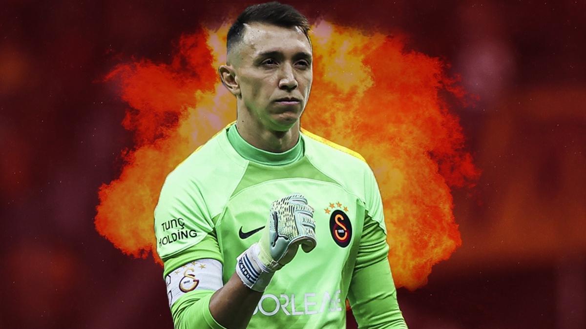 Ve transfer hayırlı uğurlu olsun! Fernando Muslera imzayı resmen atıyor...