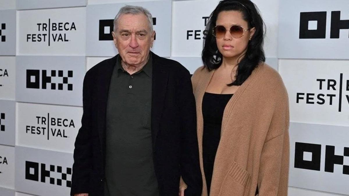 Yedinci kez baba olan Robert De Niro'dan kızıyla yeni paylaşım