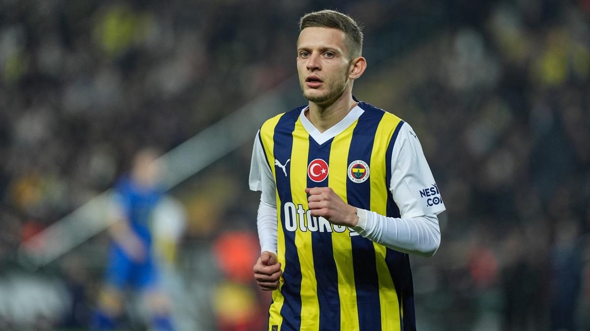 Fenerbahçe, Sebastian Szymanski'den rekor bekliyor