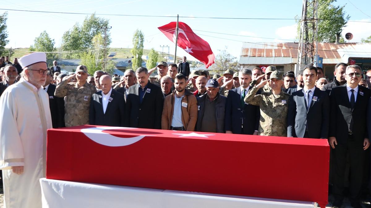 Şehit Piyade Sözleşmeli Onbaşı Recep Kabala son yolculuğuna uğurlandı