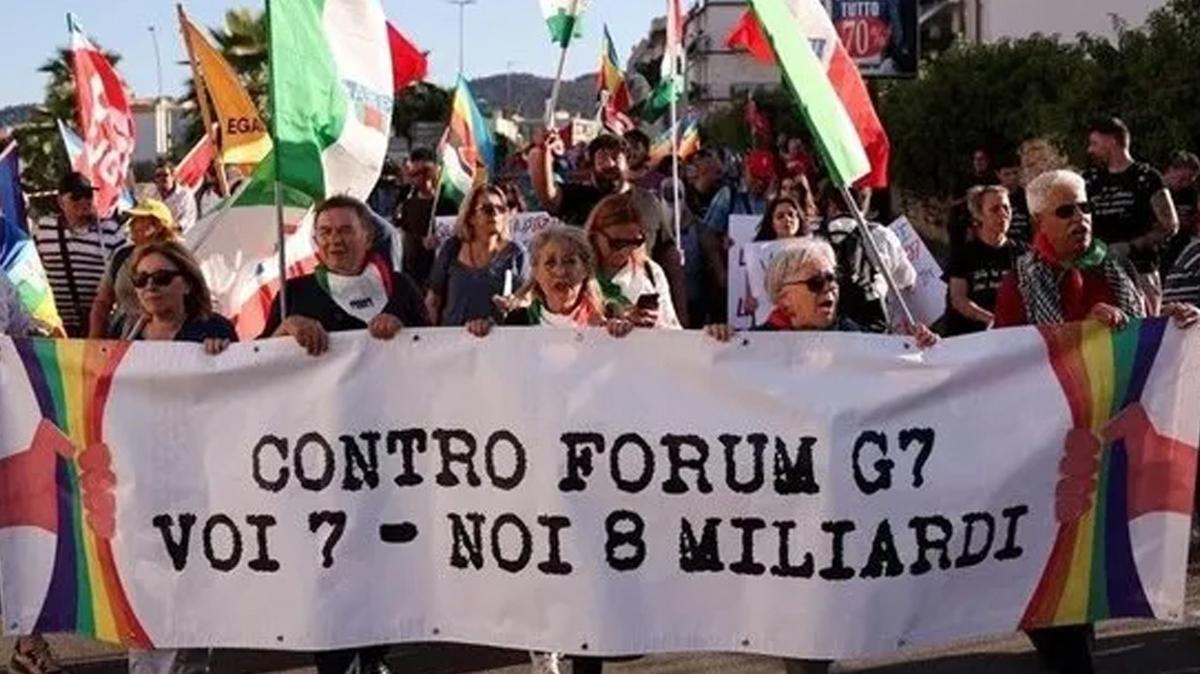 G7 Liderler Zirvesi'nde Gazze protestosu G7 Liderler Zirvesi'nde Gazze protestosu