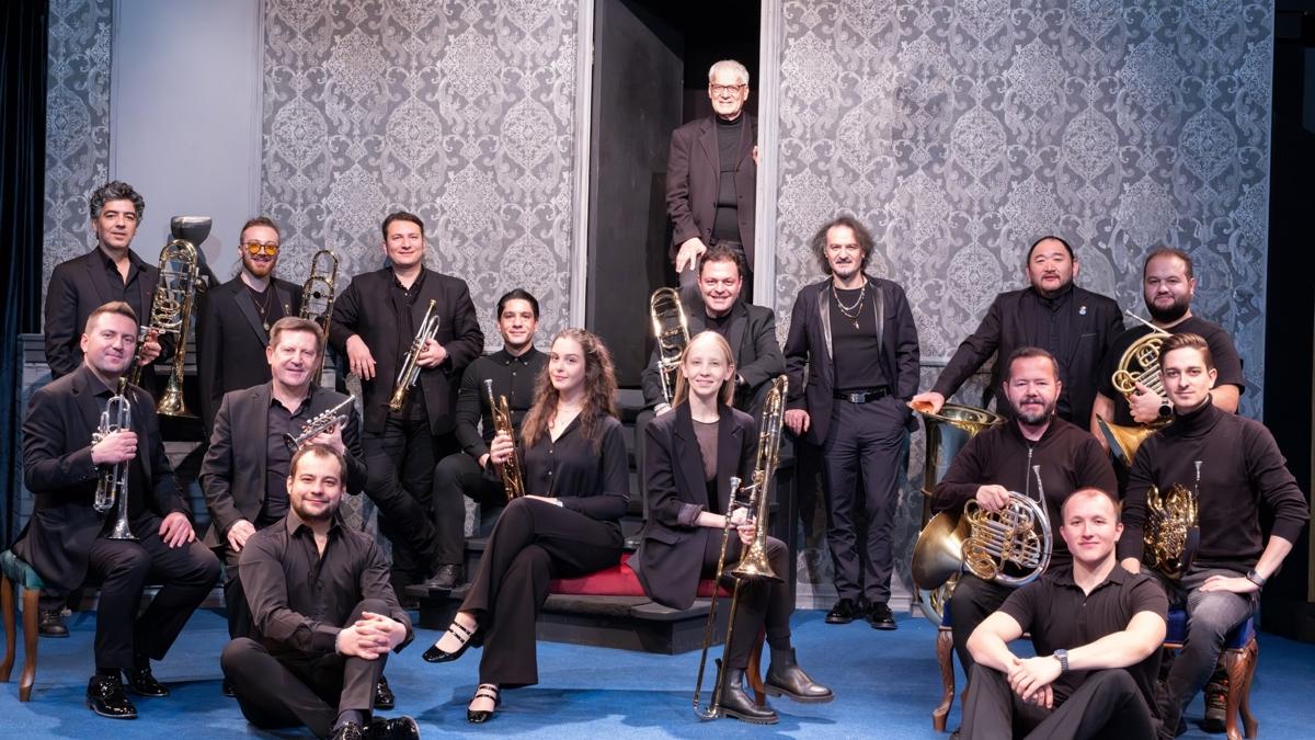 CSO Ada Ankara şubat ayında Fahir Atakoğlu ve Gülsin Onay'ı ağırlıyor