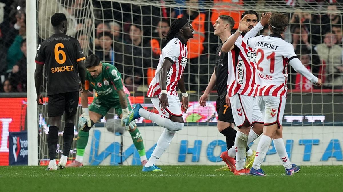 MAÇ SONUCU: Samsunspor 4-1 Galatasaray