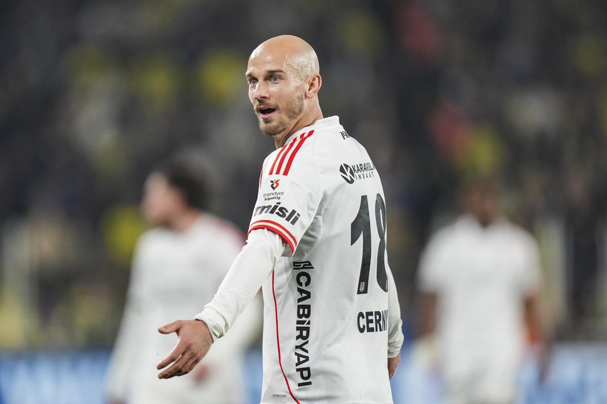 Beşiktaş'tan ayrılacağı iddia edilmişti! Vaclav Cerny'den cevap geldi