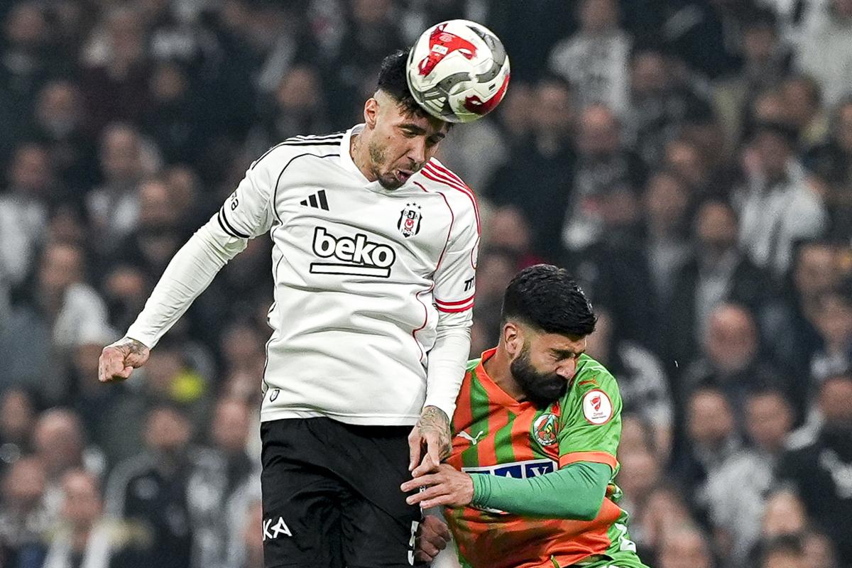 Beşiktaş kötü haberi açıkladı! Trabzonspor maçına saatler kala...