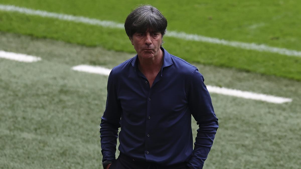 Joachim Löw: Belki beni heyecanlandıracak bir teklif alırım