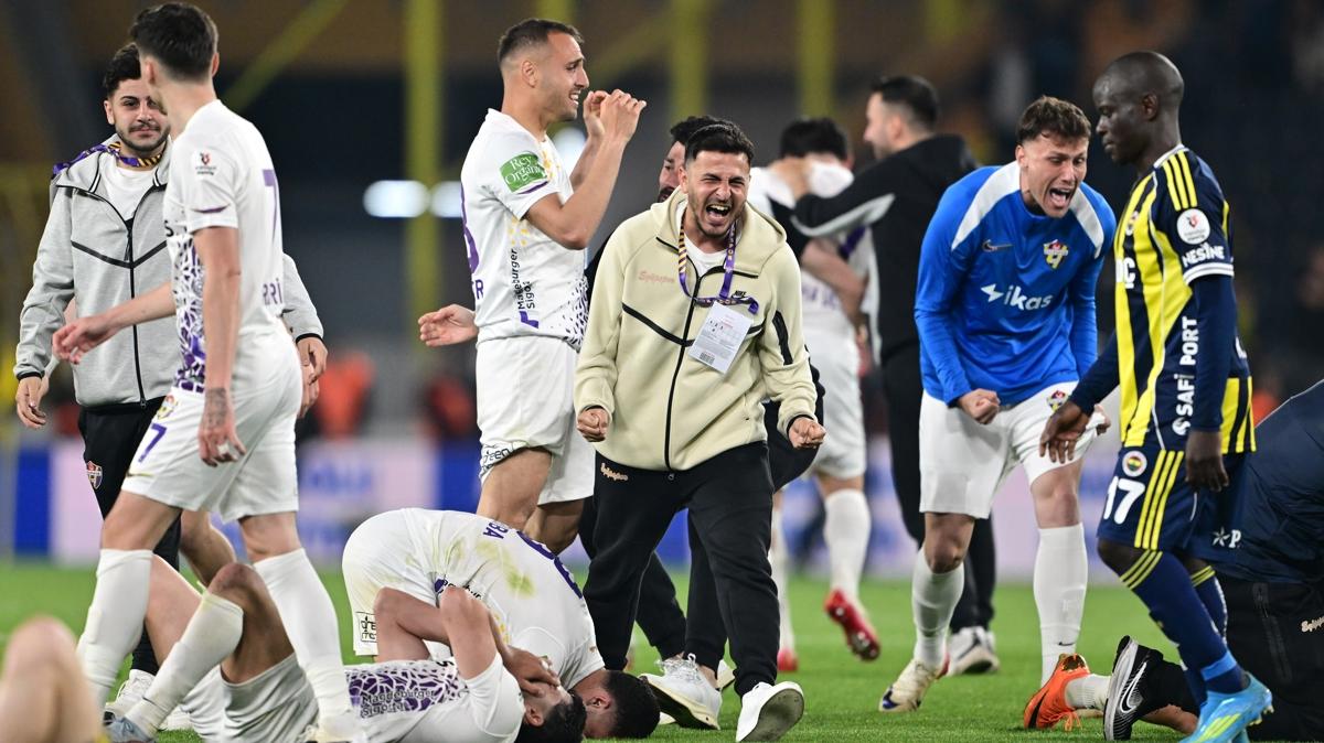 MAÇ SONUCU: Fenerbahçe 3-3 Eyüpspor