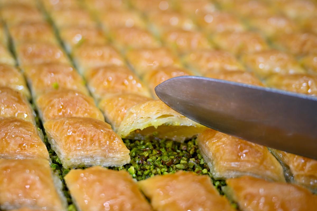 Gaziantepli baklavacılardan 2 püf noktası: Sade yağ ve boz fıstık! 15 ...
