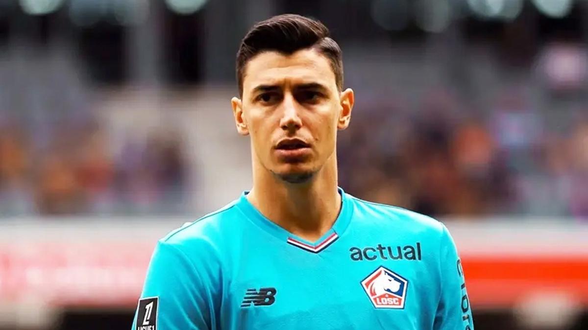 Berke Özer'e Fransa'da büyük onur! Yılın kalecisi seçildi