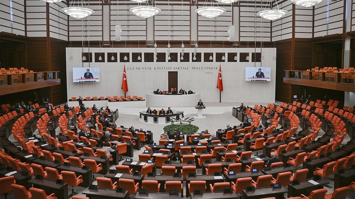 Güvenlik prosedürünü çarpıttılar! Meclis'ten "çıplak arama" iftirasına ...
